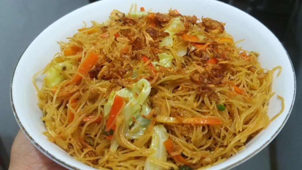 MIE BIHUNKU GORENG SAYUR (TALLARINES FRITO BIHUNKU EN VEGETAL ...